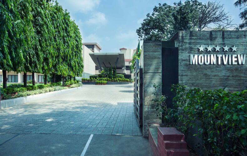Hotel Mountview - Chandigarh