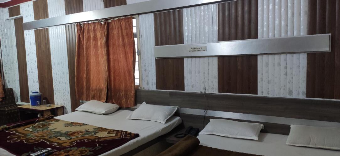 Hotel Saket - Pachmarhi