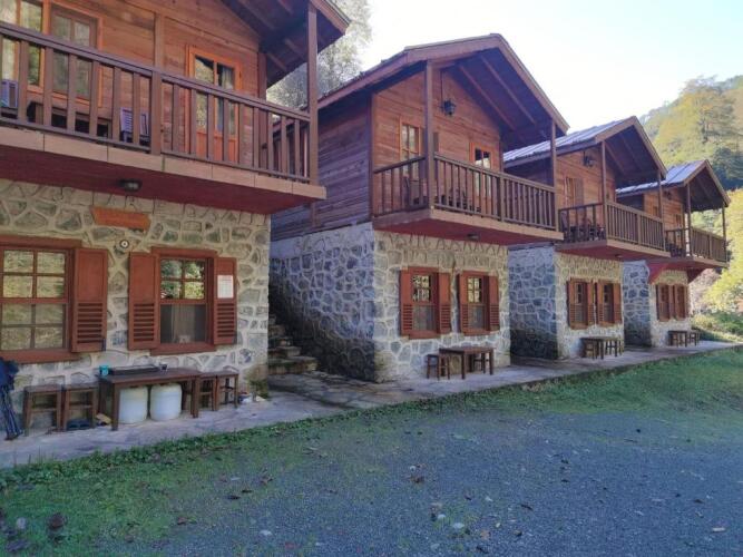 Mencuna Konaklari - Artvin