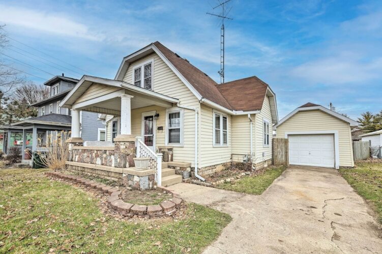 Charming Urbana Home Near Downtown! - Urbana, OH