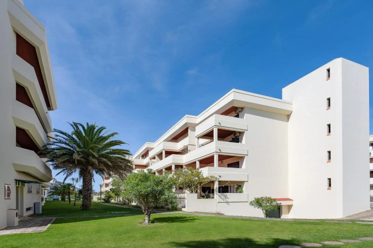 Amazing Beach House With Balcony (Free Wi-fi) - Lagos