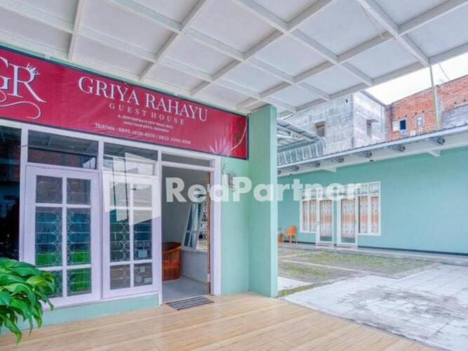 Griya Rahayu Guesthouse Redpartner Near Jatim Park 2 Batu - Batu