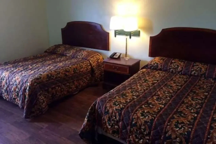 Knights Inn Center Valley - Bethlehem, PA