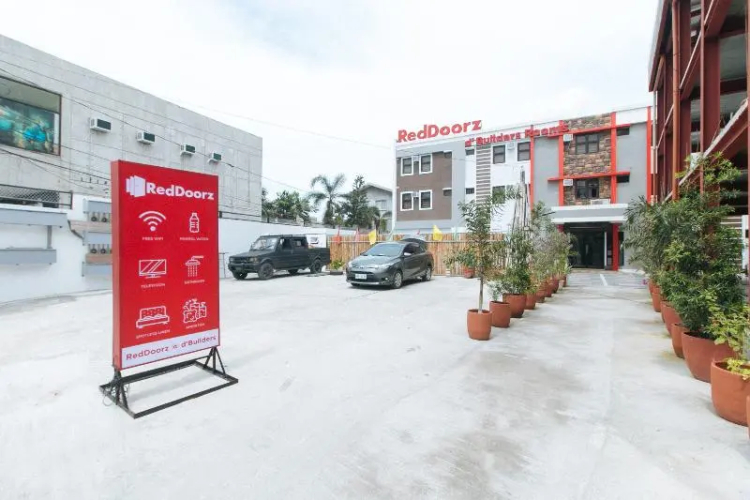 Reddoorz Plus @ D'builders Poblacion - Bgc - Pasig