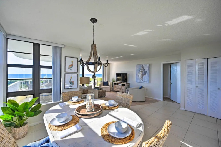 Resort Condo With Balcony & Stunning Ocean Views! - Marco Island, FL