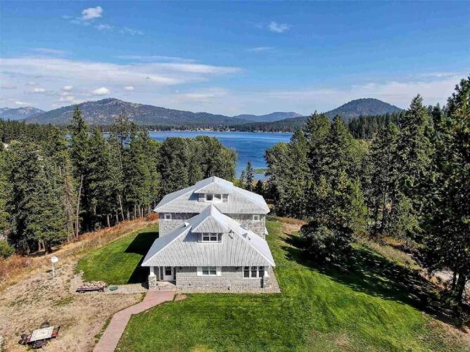 Scenic Loon Lake Adventure Retreat W/ Dock! - Loon Lake, WA