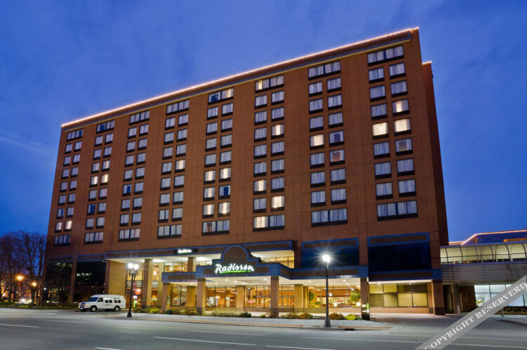 Doubletree By Hilton Lansing - East Lansing, MI
