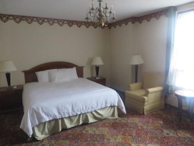 Urbana Landmark Hotel - Urbana, IL