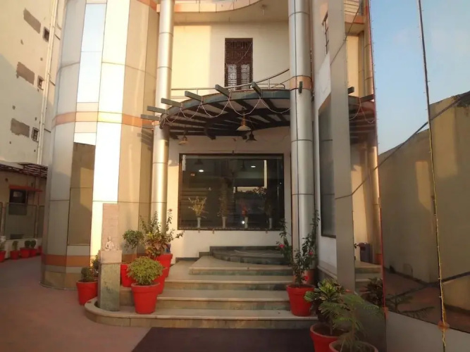 Hotel Airport Plaza - Ahmedabad