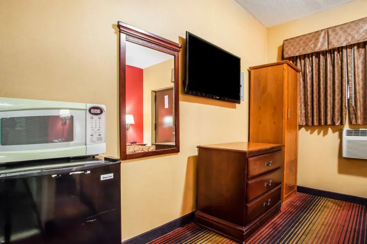 Rodeway Inn - Jersey