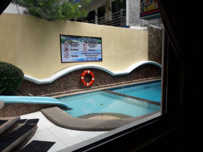 Palm Tree Resort And Restaurant - Subic