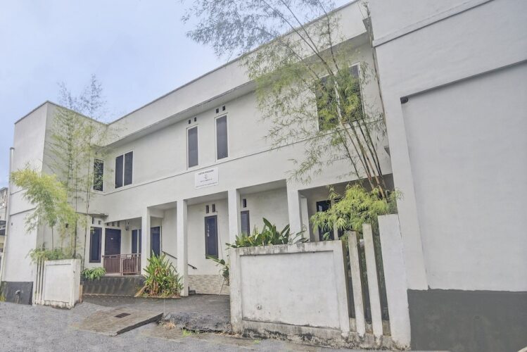 Oyo 92964 Kost 99 - Manado