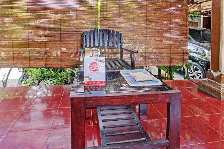 Oyo 92560 Astri Homestay - Mataram