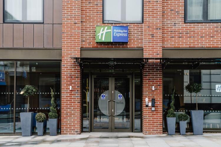 Holiday Inn Express Liverpool Central, An Ihg Hotel - Wirral