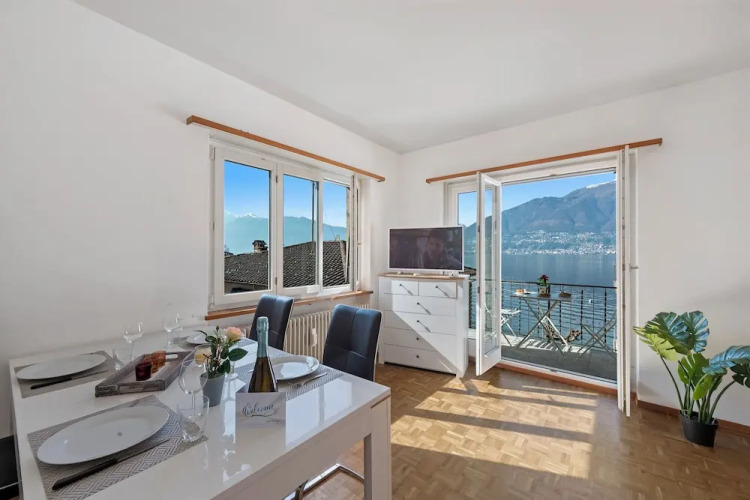 Garden On The Lake 1 - Gambarogno