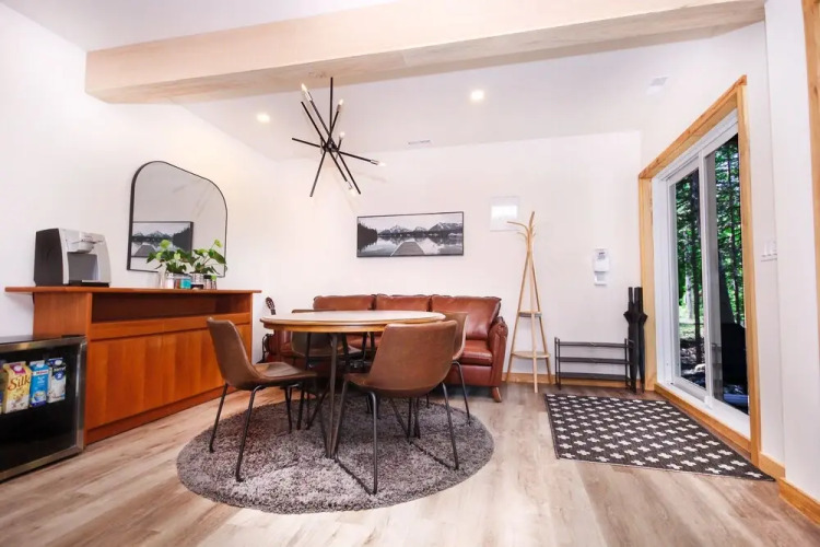 Stone Cove Waterfront Adults Only B&b - Ontario