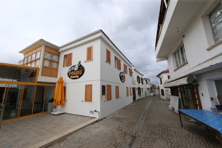 White Orange - Sığacık
