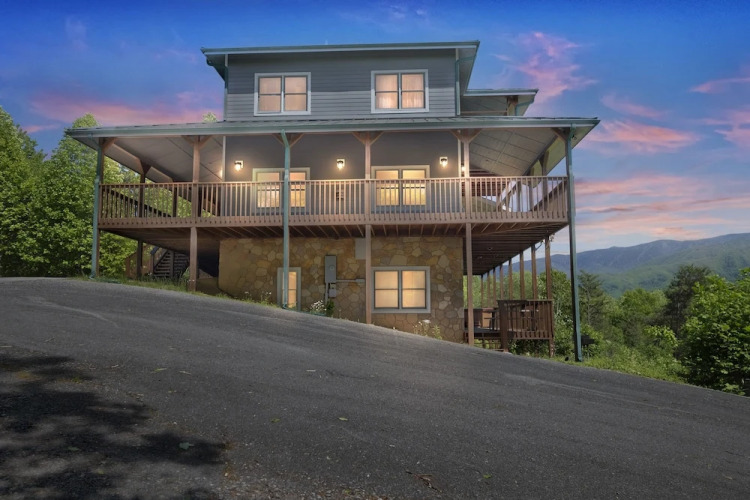 Heavenly Views - Amazing Mountain Views 8 Bedroom Cabin By Heavenly Views Resort - Tennessee