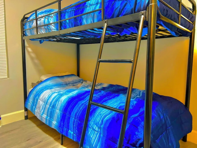 Haystack Hostel - Texas