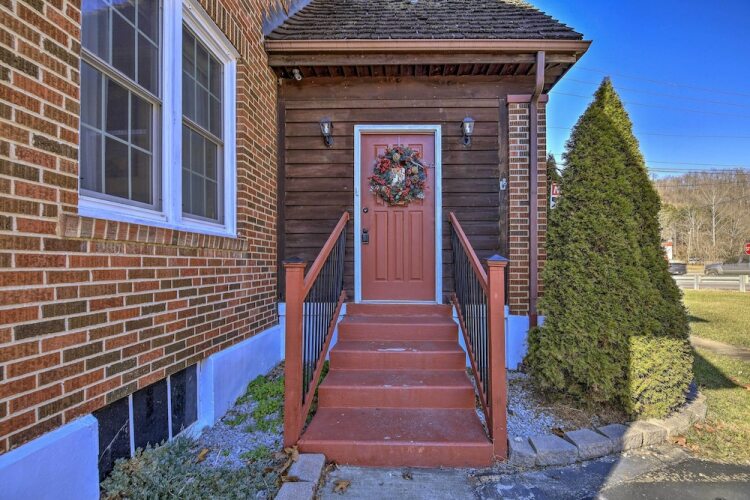 'Homeplace' W/ Yard - 10 Mi To Jenny Wiley! - Jenny Wiley State Resort Park, Prestonsburg