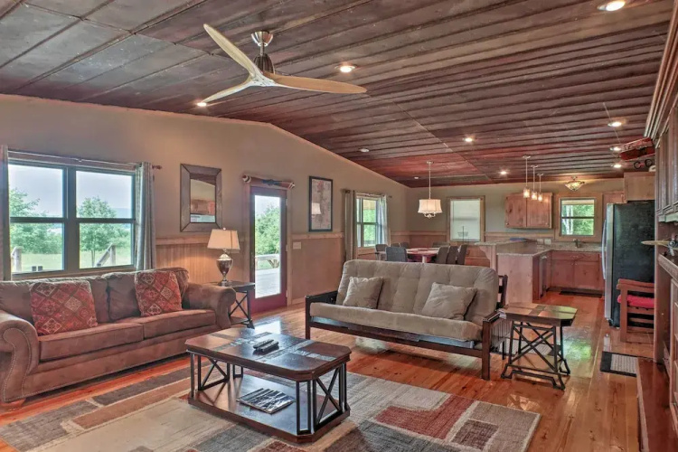 Guntersville Cabin W/ Lake Views! - Guntersville, AL