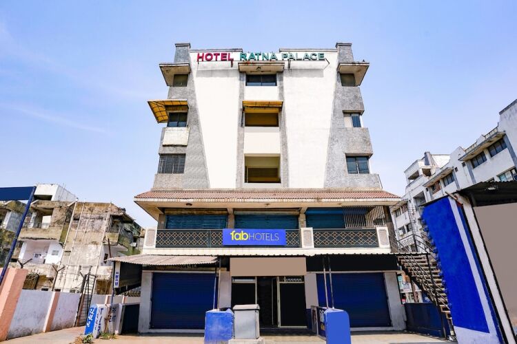 Fabhotel Ratna Palace - Ahmedabad
