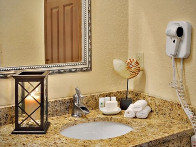 Coachman Inn & Suites - La Conner, WA