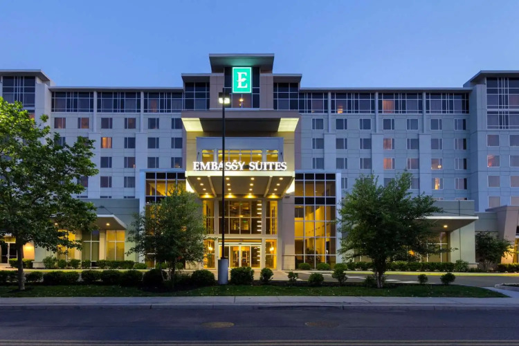 Embassy Suites By Hilton Newark Airport - Newark, NJ