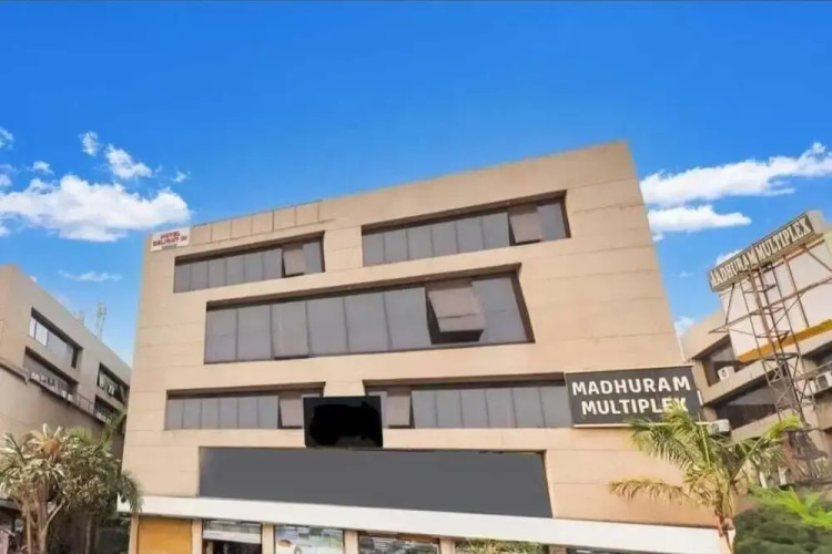 Hotel Delight In By Grb - Surat