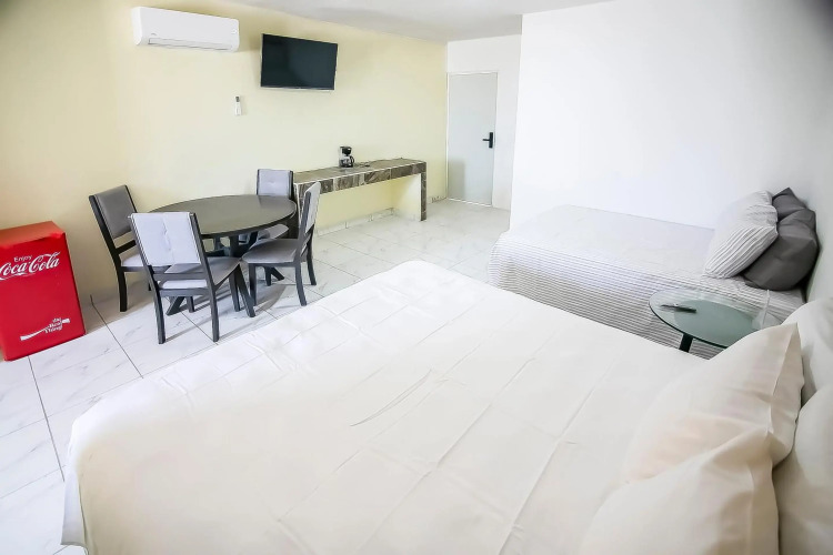 Oyo Hotel Plaza Las Torres, Cabo San Lucas - Cabo San Lucas