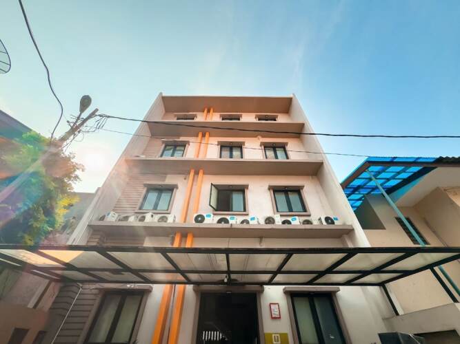 Beranda Plus Near Hayam Wuruk 2 - Jakarta