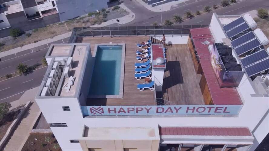 Happy Day Hotel - Praia