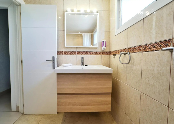 Skol 933 Fantastic Two Bedrooms On The 9th Floor With Amazing Sea Views - Marbella