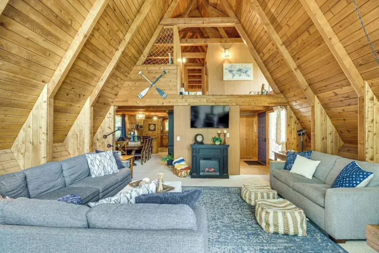 Canal Across Street: Family Cabin In Breezy Point! - Breezy Point, MN