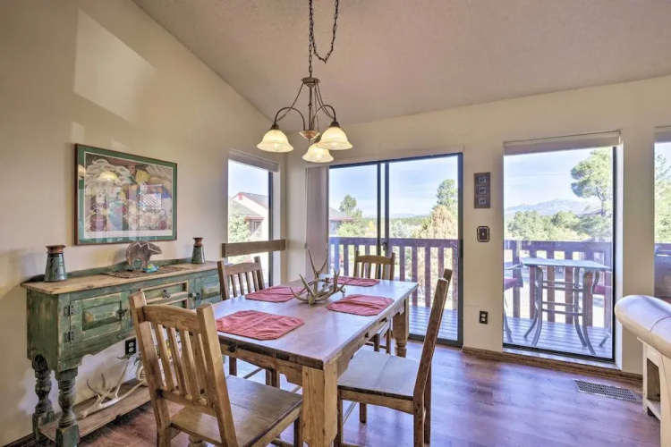 Cozy Pagosa Condo: Stunning Mountain & Lake Views! - パゴサ・スプリングス, CO