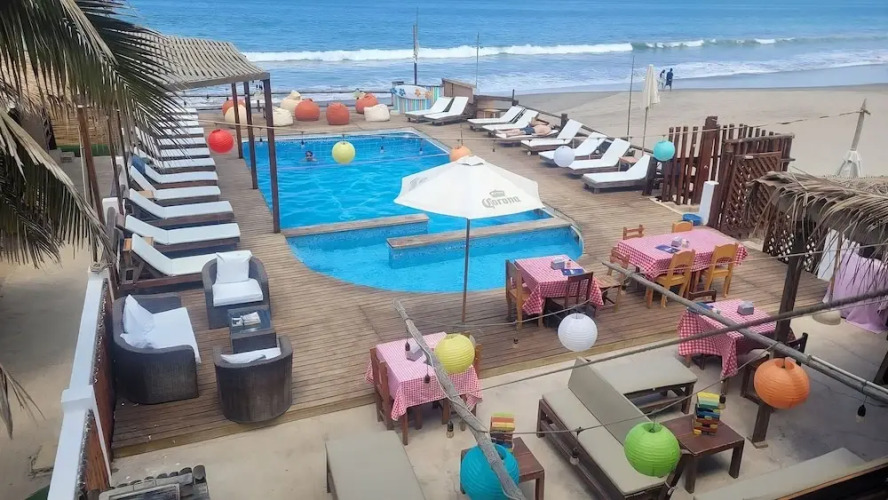 The Point Mancora - Beach Party Hostel - Máncora