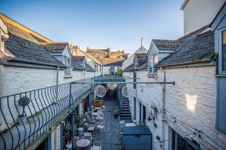 Cosy At The Mews - 2 Bedroom Apartment - Tenby - 텐비