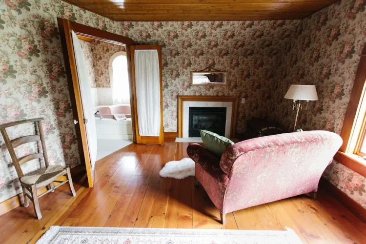 Round Barn Farm B & B Event Center - Red Wing, MN