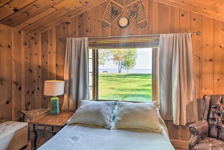 Lovely Lake Huron Getaway: Beach Access & Kayaks! - St. Ignace, MI
