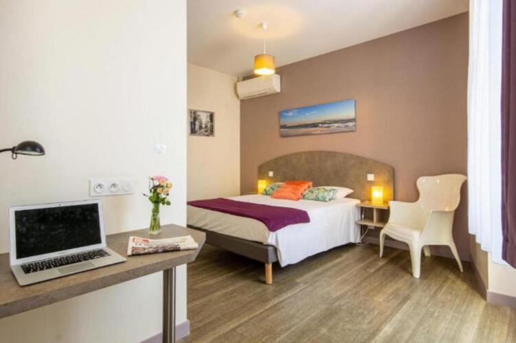 Cit’hotel Le Commerce - Doué-la-Fontaine