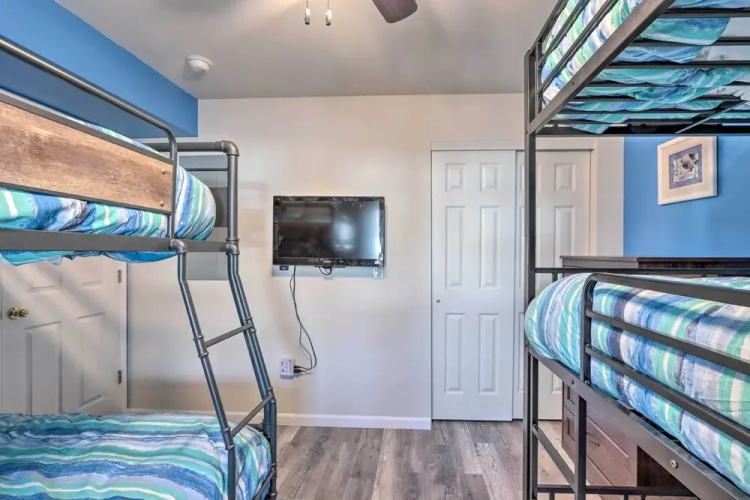 Boat Ramp, Dock & Slip: Step-free Camdenton Condo! - Camdenton, MO