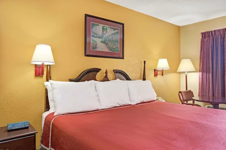 Travelodge Forest Park Atlanta South - Jonesboro, GA