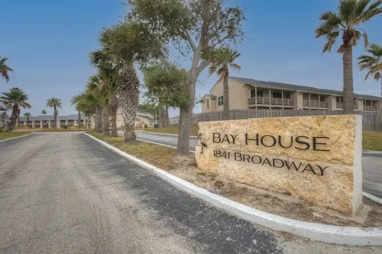 Fisherman Friend! - Coastal Condo - Views Await! - Rockport, TX