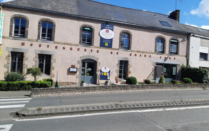 Hôtel Du Grand Cerf - Mayenne