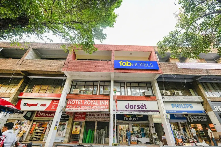 Fabhotel Royal Inn - Sahibzada Ajit Singh Nagar