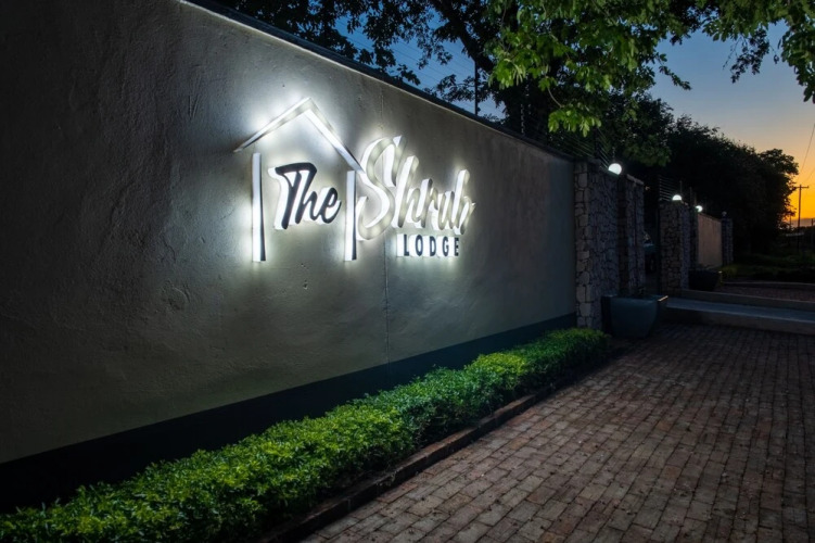 The Shrub Lodge - Victoria Falls