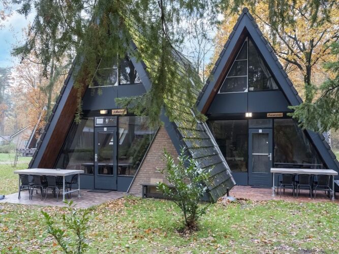 Serene Holiday Home In North Limburg In The Forest - Bree