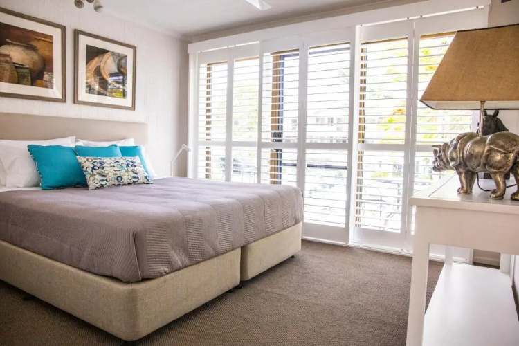 2 Bedroom Renovated Townhouse, Walk To Noosa River - Noosaville