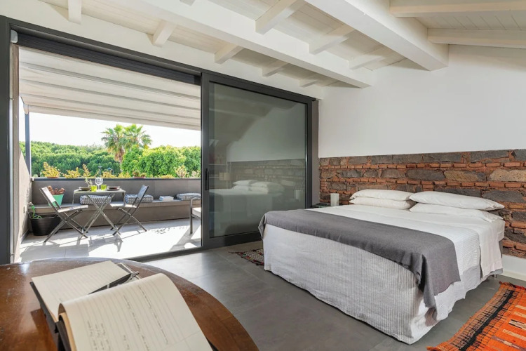 Design Apartment With Terrace - Aci Castello