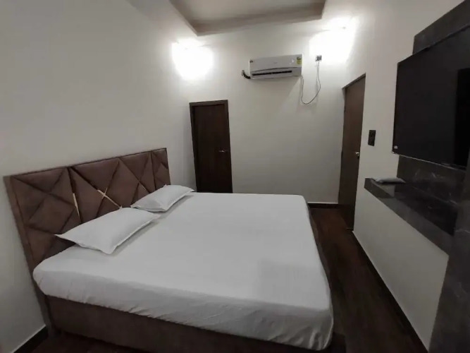 Ambika Hotels - Faridabad
